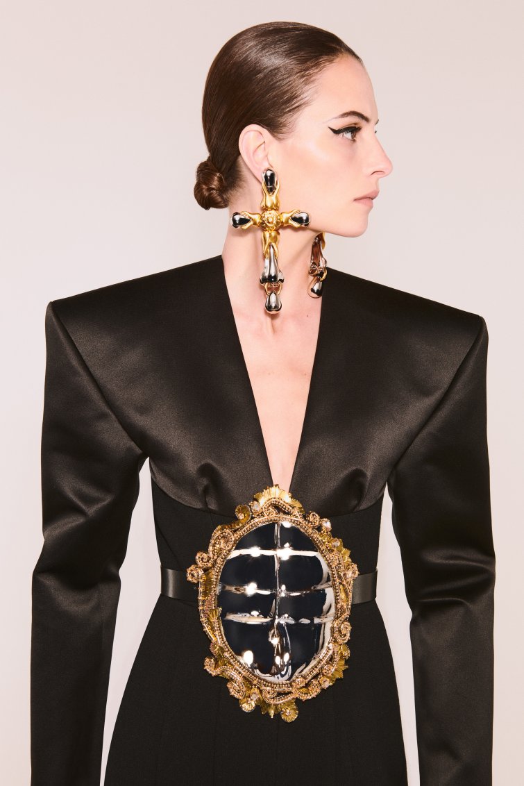 Maison Schiaparelli Collection Haute Couture Autome Hiver 2021 22